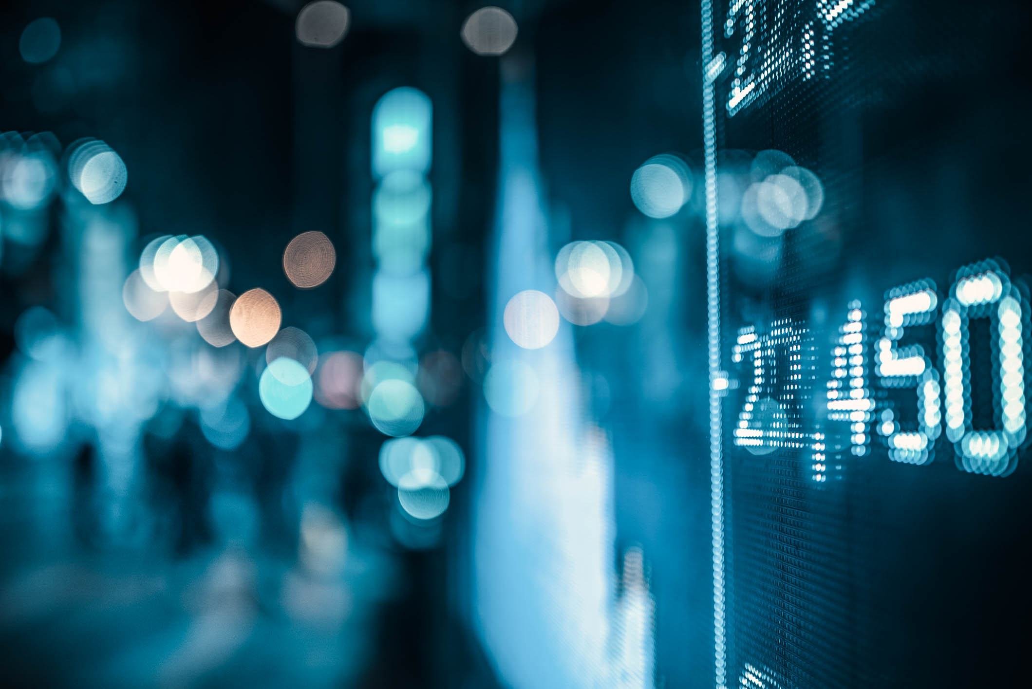 How to Optimize ROI from Cloud and Reduce Software License Costs How to Optimize ROI from Cloud and Reduce Software License Costs